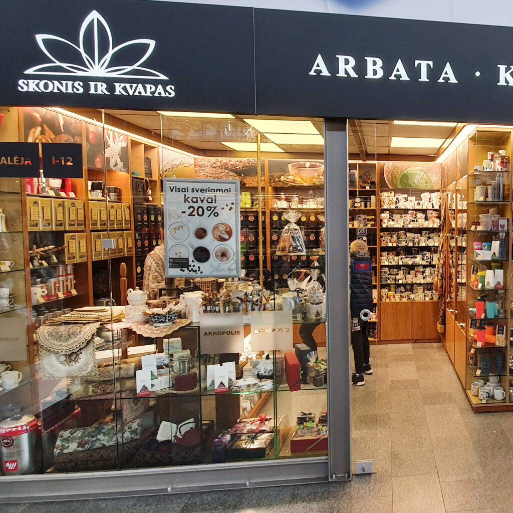 SKONIS IR KVAPAS - ARBATA | TABAKAS - Akropolis Kaunas